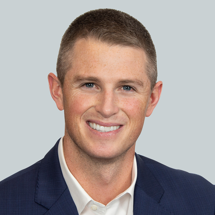 Ian McLoughlin | CBRE