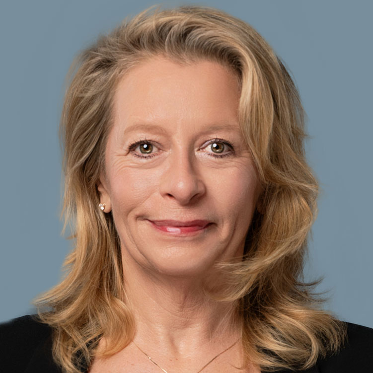 Lee Earle | CBRE UK