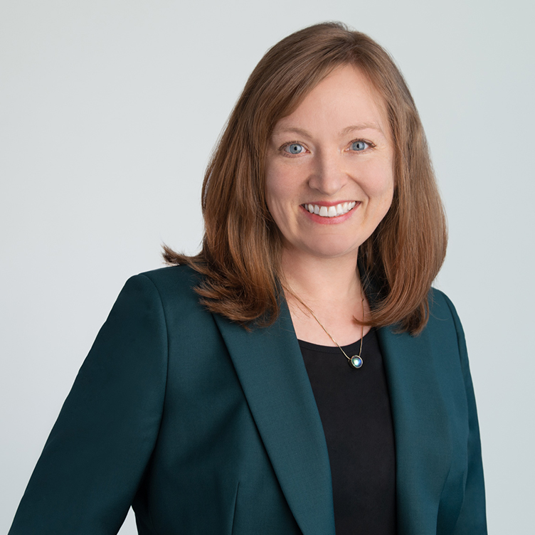Lindsey Simons | CBRE