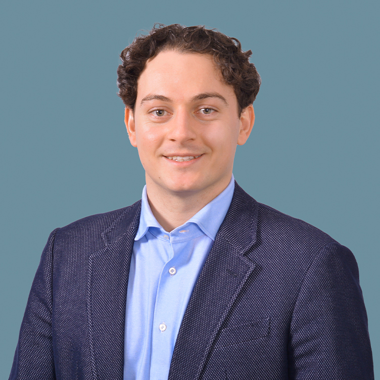 Nick Holtz | CBRE