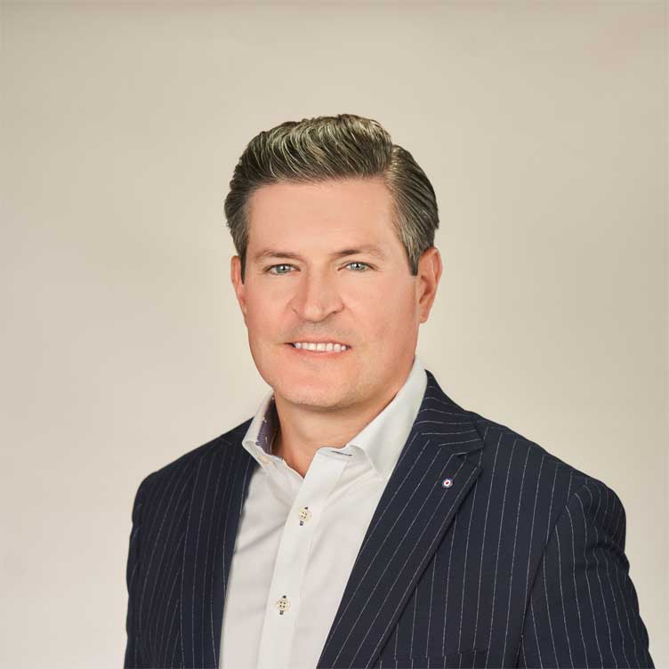 Travis Price, MCR | CBRE