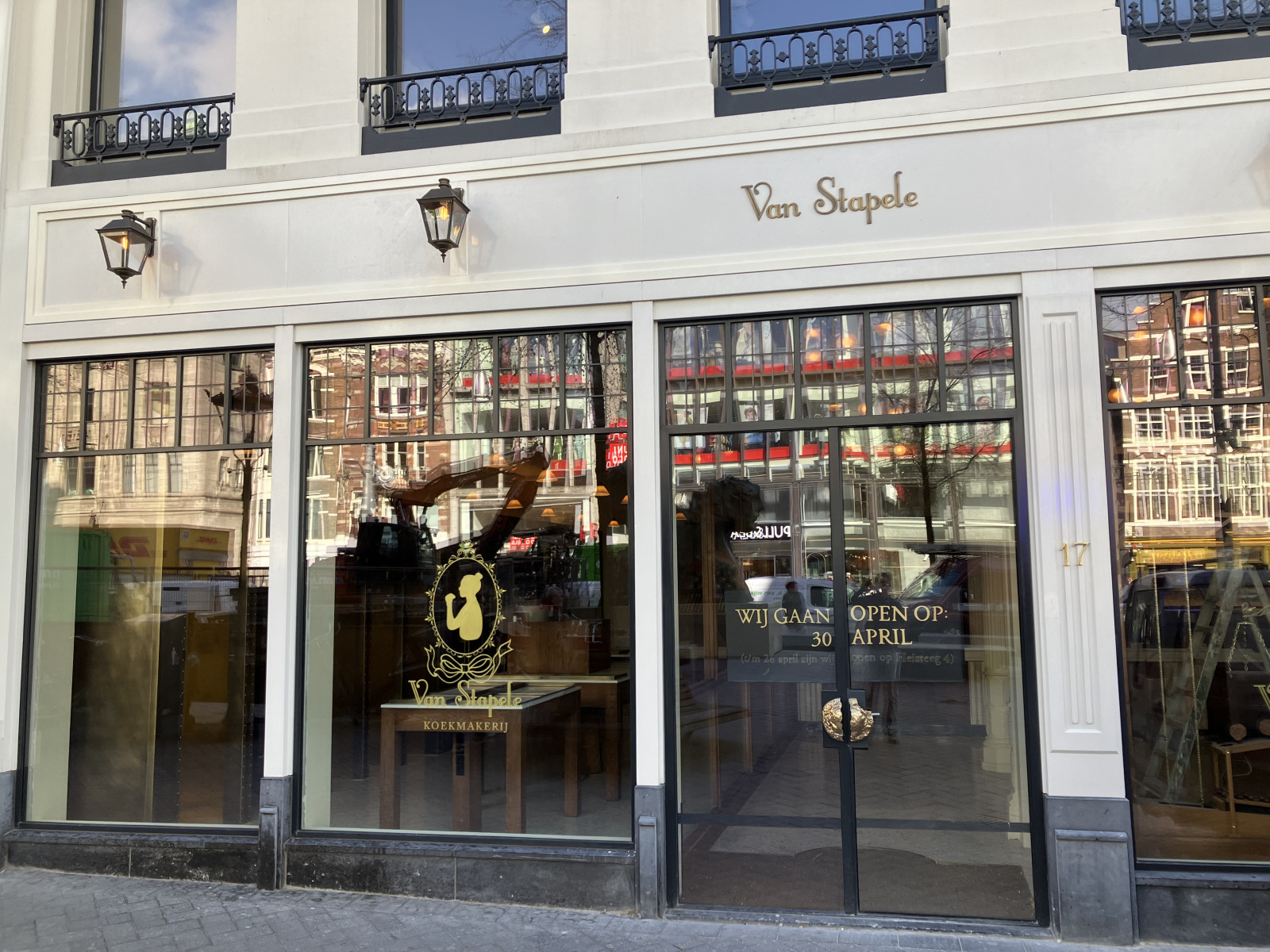 Van Stapele Koekmakerij huurt nieuwe winkelruimte | CBRE Nederland