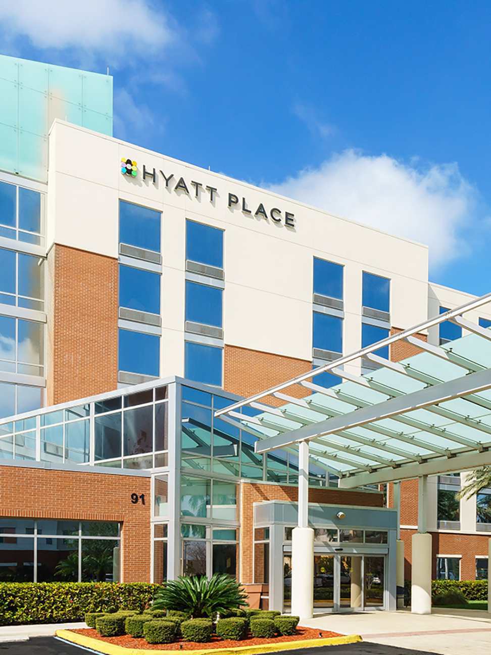 CBRE Hotels facilitates sale of two South Florida hotels | CBRE